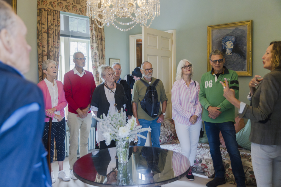 Buy British Sign Language (BSL) Interpreted Chartwell Highlights Tour ...